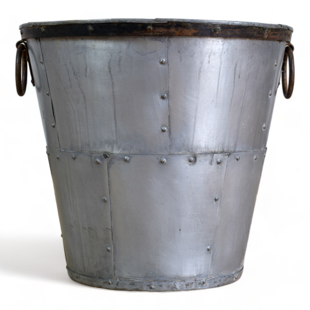 MILL-2660 MILLWARDS® Galvanised Riveted Metal Planter - LARGE – MILLWARDS B2B